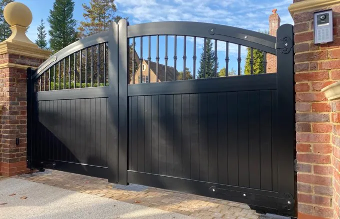 Partial Privacy Double Swing Gate – Solid vertical infill bell-curved ...